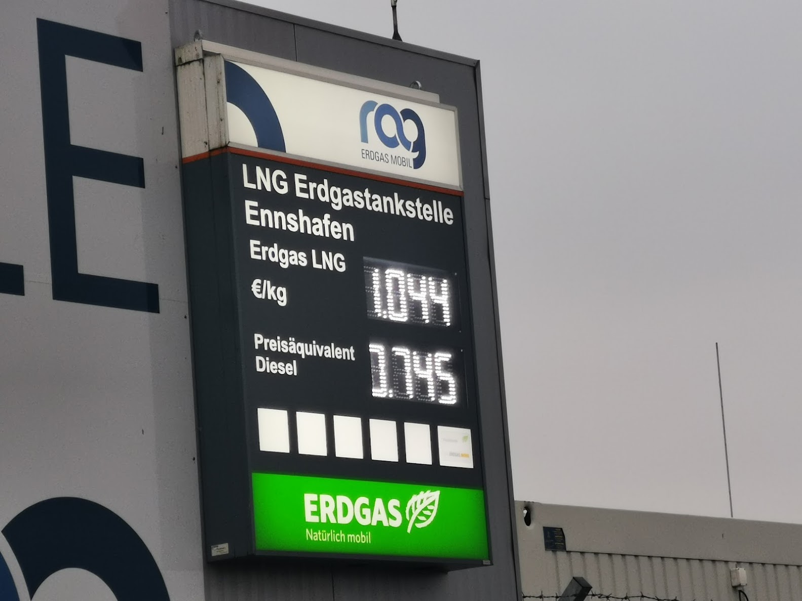 O alternativă în transport – gazul natural lichefiat (GNL) - Asociatia ...